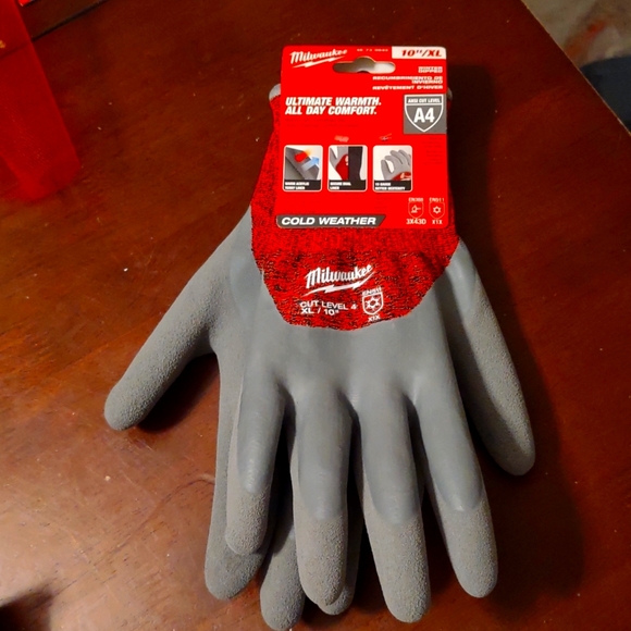 Milwaukee | Accessories | Milwaukee Cold Weather Gloves | Poshmark
